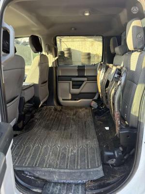 White Ford F-150 2018 in Kaunas, with an engine capacity of 4.95 L and mileage of 144 thousand km for 15500 €, photo 8 on AUTOMOTO.COM.LV