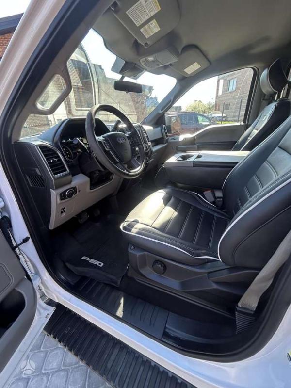 Balts Ford F-150 2019 Kauņa, ar dzinēja tilpumu 5.00 L un nobraukumu 235 tūkst. km par 22990 €, foto 6 vietnē AUTOMOTO.COM.LV