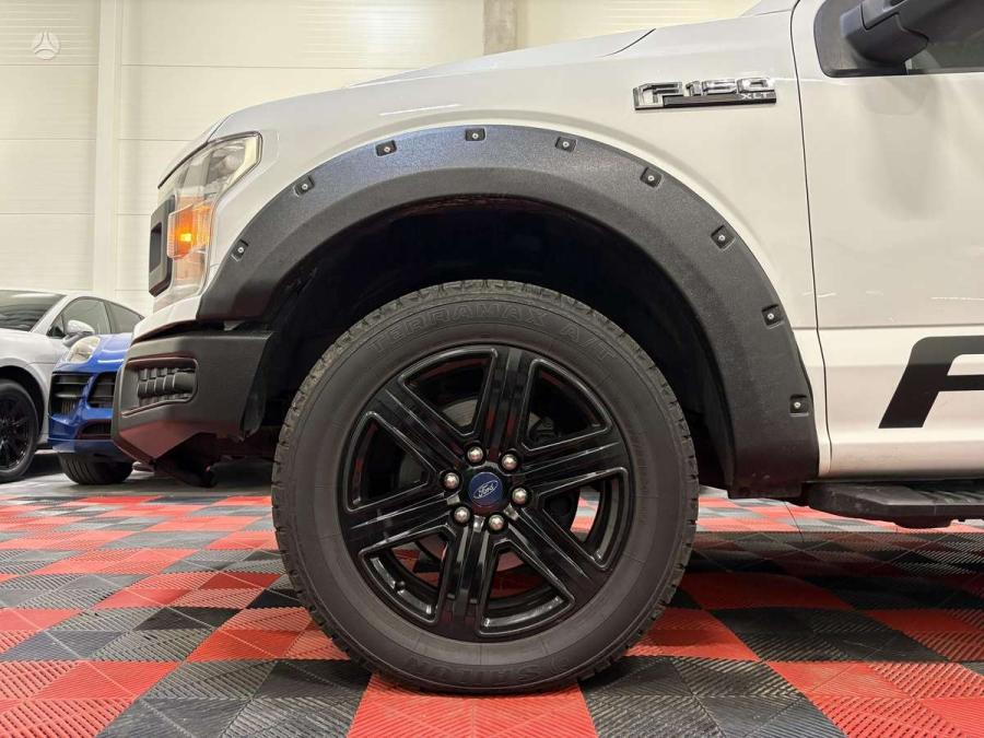 Balts Ford F-150 2019 Viļņa, ar dzinēja tilpumu 5.00 L un nobraukumu 236 tūkst. km par 23500 €, foto 10 vietnē AUTOMOTO.COM.LV