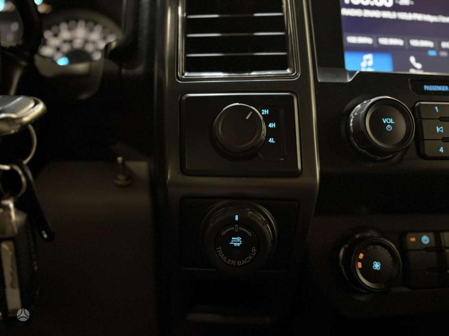 Balts Ford F-150 2019 Viļņa, ar dzinēja tilpumu 5.00 L un nobraukumu 236 tūkst. km par 23500 €, foto 25 vietnē AUTOMOTO.COM.LV
