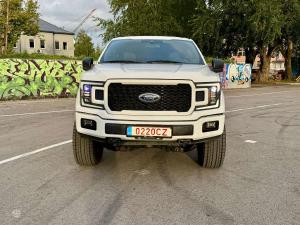 White Ford F-150 2019 in Klaipeda, with an engine capacity of 5.00 L and mileage of 176 thousand km for 22000 €, photo 3 on AUTOMOTO.COM.LV