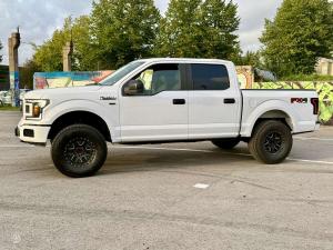 White Ford F-150 2019 in Klaipeda, with an engine capacity of 5.00 L and mileage of 176 thousand km for 22000 €, photo 5 on AUTOMOTO.COM.LV