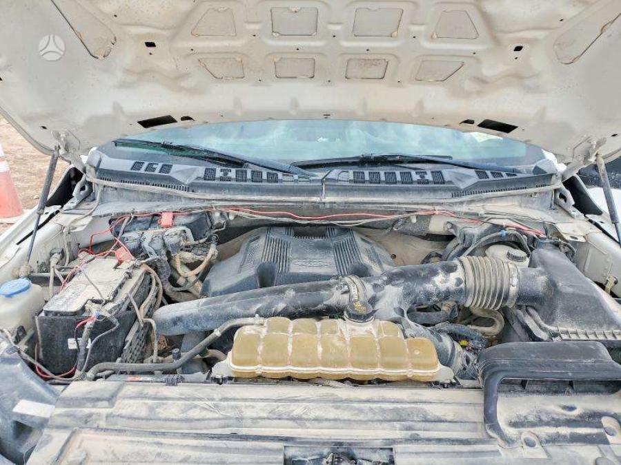 Balts Ford F-150 2020 Klaipėda, ar dzinēja tilpumu 3.60 L un nobraukumu 194 tūkst. km par 9000 €, foto 12 vietnē AUTOMOTO.COM.LV