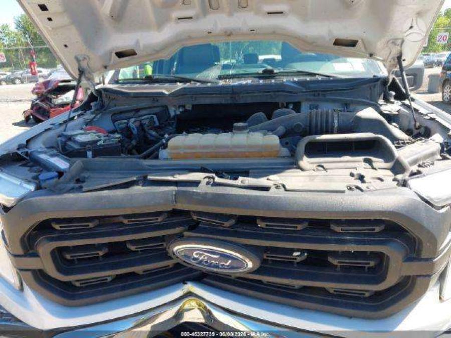 White Ford F-150 2021 in Klaipeda, with an engine capacity of 3.30 L and mileage of 210 thousand km for 5700 €, photo 11 on AUTOMOTO.COM.LV