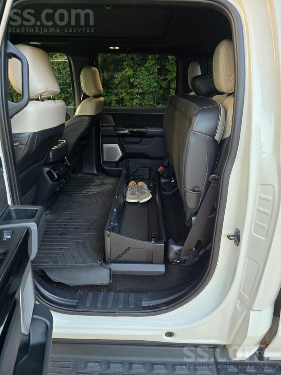 Balts Ford F-150 2022 Rīga, ar dzinēja tilpumu 5.00 L un nobraukumu 60 tūkst. km par 85000 €, foto 11 vietnē AUTOMOTO.COM.LV