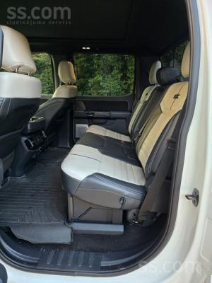 Balts Ford F-150 2022 Rīga, ar dzinēja tilpumu 5.00 L un nobraukumu 60 tūkst. km par 85000 €, foto 13 vietnē AUTOMOTO.COM.LV