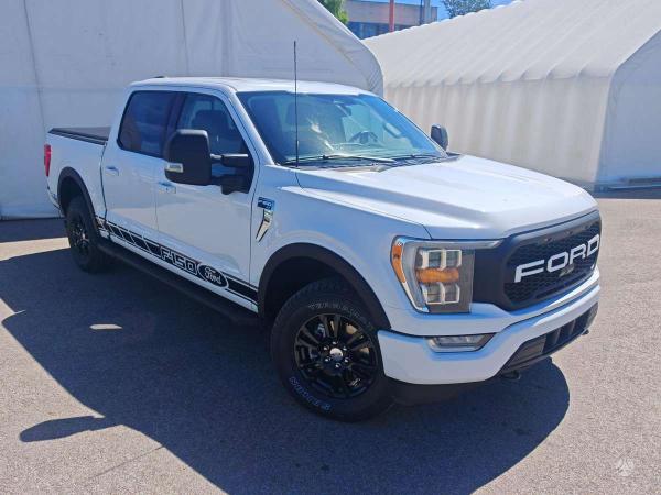 White Ford F-150 2022 in Jelgava, with an engine capacity of 3.50 L and mileage of 30 thousand km for 46900 €, photo 3 on AUTOMOTO.COM.LV