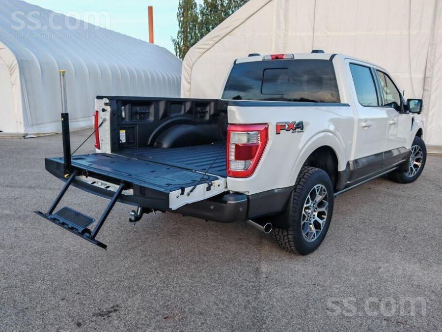 White Ford F-150 2022 in Jelgava, with an engine capacity of 3.50 L and mileage of 73 thousand km for 62900 €, photo 30 on AUTOMOTO.COM.LV