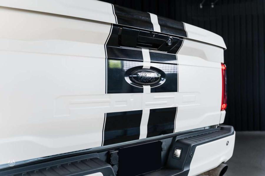 Balts Ford F-150 2023 Viļņa, ar dzinēja tilpumu 5.03 L un nobraukumu 59 tūkst. km par 139999 €, foto 19 vietnē AUTOMOTO.COM.LV
