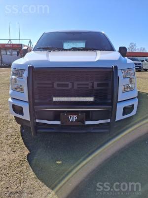 White Ford F-150 2015 in Daugavpils, with an engine capacity of 2.70 L and mileage of 130 thousand km for 19000 €, photo  on AUTOMOTO.COM.LV