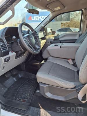 Balts Ford F-150 2015 Daugavpils, ar dzinēja tilpumu 2.70 L un nobraukumu 130 tūkst. km par 19000 €, foto 9 vietnē AUTOMOTO.COM.LV