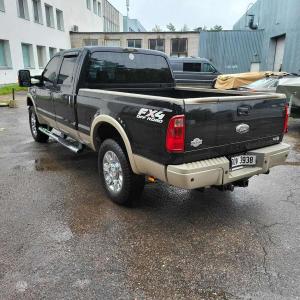 Melns Ford F-250 2008 Tallina, ar dzinēja tilpumu 6.40 L un nobraukumu 194 tūkst. km par 19999 €, foto 7 vietnē AUTOMOTO.COM.LV