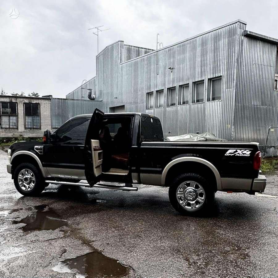 Melns Ford F-250 2008 Tallina, ar dzinēja tilpumu 6.40 L un nobraukumu 194 tūkst. km par 19999 €, foto 8 vietnē AUTOMOTO.COM.LV