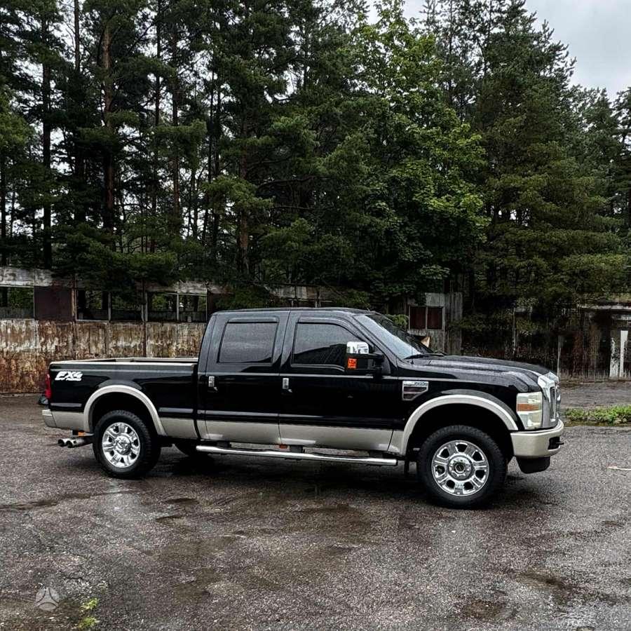 Melns Ford F-250 2008 Tallina, ar dzinēja tilpumu 6.40 L un nobraukumu 194 tūkst. km par 19999 €, foto 9 vietnē AUTOMOTO.COM.LV