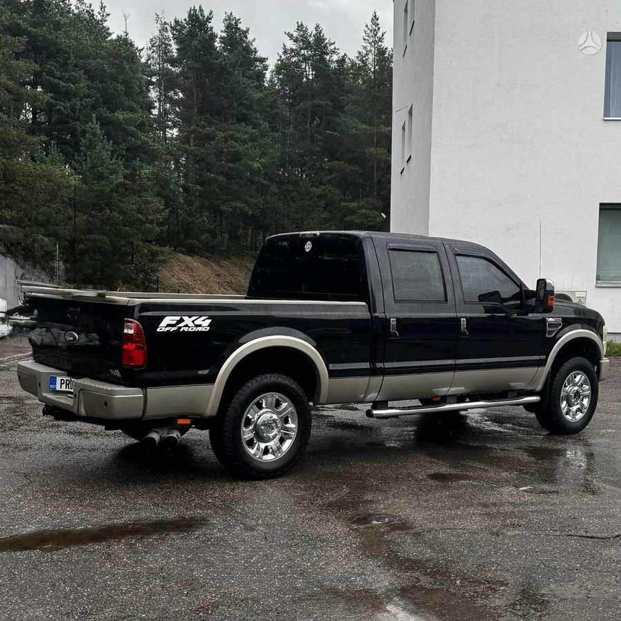 Melns Ford F-250 2008 Tallina, ar dzinēja tilpumu 6.40 L un nobraukumu 194 tūkst. km par 19999 €, foto 10 vietnē AUTOMOTO.COM.LV