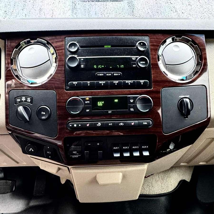 Melns Ford F-250 2008 Tallina, ar dzinēja tilpumu 6.40 L un nobraukumu 194 tūkst. km par 19999 €, foto 14 vietnē AUTOMOTO.COM.LV