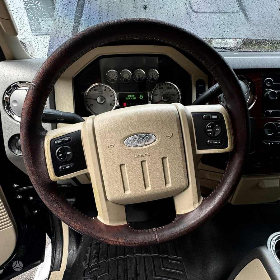 Melns Ford F-250 2008 Tallina, ar dzinēja tilpumu 6.40 L un nobraukumu 194 tūkst. km par 19999 €, foto 15 vietnē AUTOMOTO.COM.LV