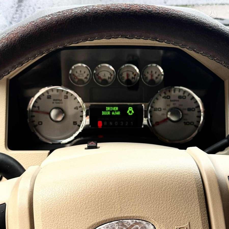 Melns Ford F-250 2008 Tallina, ar dzinēja tilpumu 6.40 L un nobraukumu 194 tūkst. km par 19999 €, foto 17 vietnē AUTOMOTO.COM.LV