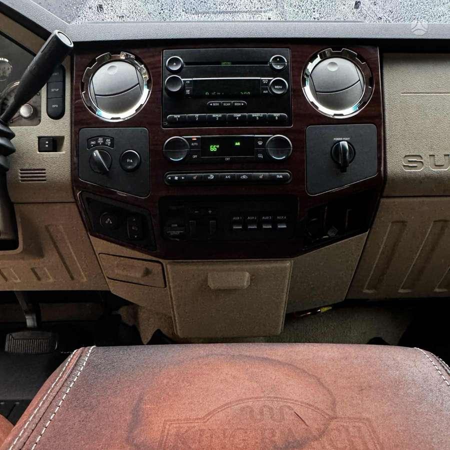 Melns Ford F-250 2008 Tallina, ar dzinēja tilpumu 6.40 L un nobraukumu 194 tūkst. km par 19999 €, foto 18 vietnē AUTOMOTO.COM.LV