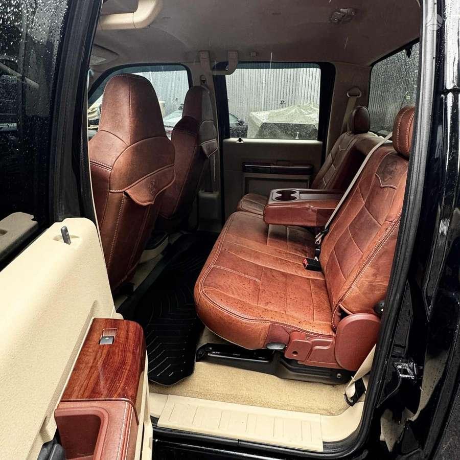 Melns Ford F-250 2008 Tallina, ar dzinēja tilpumu 6.40 L un nobraukumu 194 tūkst. km par 19999 €, foto 21 vietnē AUTOMOTO.COM.LV
