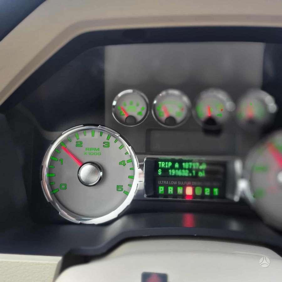 Melns Ford F-250 2008 Tallina, ar dzinēja tilpumu 6.40 L un nobraukumu 194 tūkst. km par 19999 €, foto 25 vietnē AUTOMOTO.COM.LV