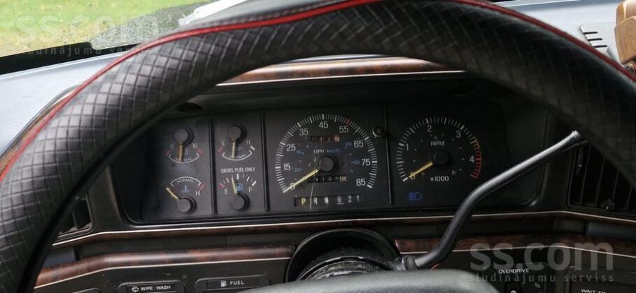 Melns Ford F-350 1992 Ludza, ar dzinēja tilpumu 7.30 L un nobraukumu 320 tūkst. km par 12000 €, foto 8 vietnē AUTOMOTO.COM.LV
