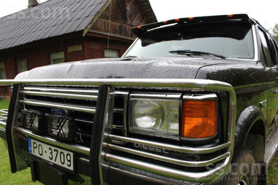 Melns Ford F-350 1992 Ludza, ar dzinēja tilpumu 7.30 L un nobraukumu 320 tūkst. km par 12000 €, foto 17 vietnē AUTOMOTO.COM.LV