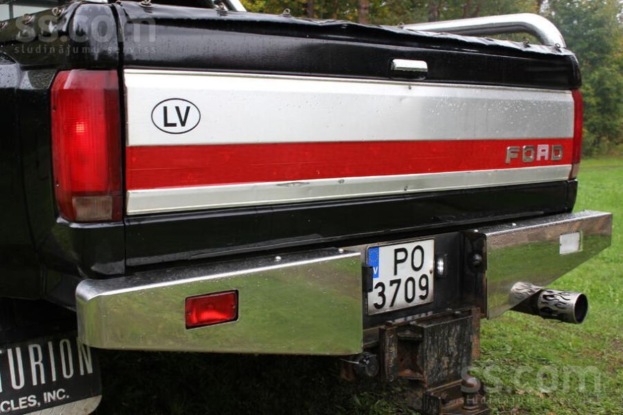 Melns Ford F-350 1992 Ludza, ar dzinēja tilpumu 7.30 L un nobraukumu 320 tūkst. km par 12000 €, foto 19 vietnē AUTOMOTO.COM.LV