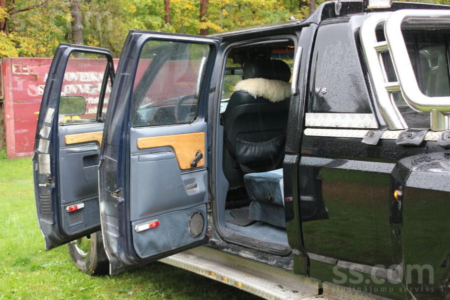 Melns Ford F-350 1992 Ludza, ar dzinēja tilpumu 7.30 L un nobraukumu 320 tūkst. km par 12000 €, foto 21 vietnē AUTOMOTO.COM.LV