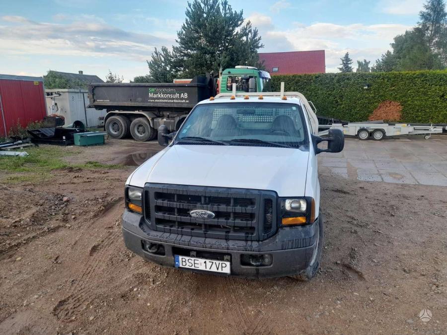 Balts Ford F-350 2006 Viļņa, ar dzinēja tilpumu 5.40 L un nobraukumu 90 tūkst. km par 9000 €, foto 1 vietnē AUTOMOTO.COM.LV