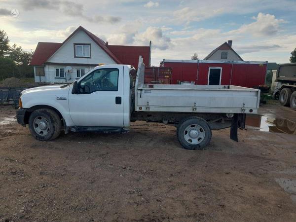 Balts Ford F-350 2006 Viļņa, ar dzinēja tilpumu 5.40 L un nobraukumu 90 tūkst. km par 9000 €, foto 2 vietnē AUTOMOTO.COM.LV