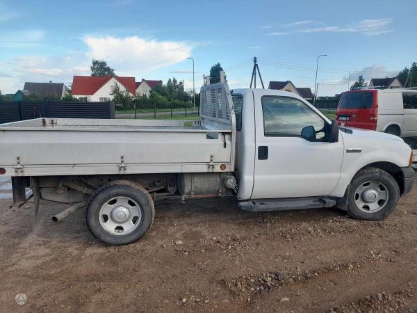 Balts Ford F-350 2006 Viļņa, ar dzinēja tilpumu 5.40 L un nobraukumu 90 tūkst. km par 9000 €, foto 3 vietnē AUTOMOTO.COM.LV