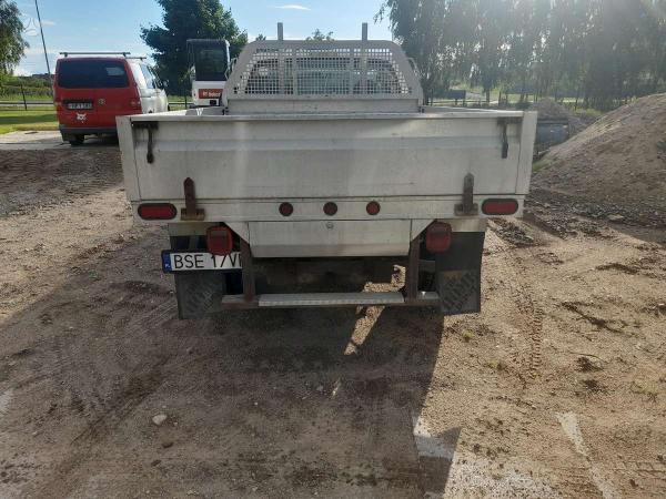 Balts Ford F-350 2006 Viļņa, ar dzinēja tilpumu 5.40 L un nobraukumu 90 tūkst. km par 9000 €, foto 5 vietnē AUTOMOTO.COM.LV
