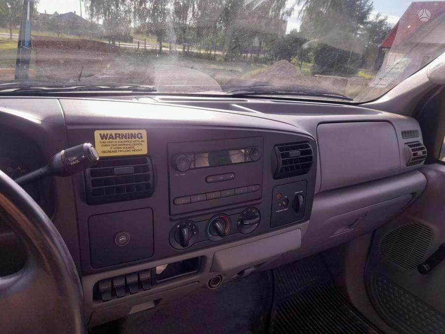 Balts Ford F-350 2006 Viļņa, ar dzinēja tilpumu 5.40 L un nobraukumu 90 tūkst. km par 9000 €, foto 17 vietnē AUTOMOTO.COM.LV