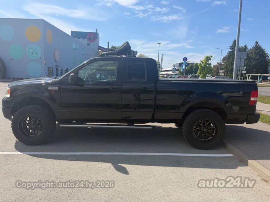 Melns Ford F-Series 2005 Tallina, ar dzinēja tilpumu 4.60 L un nobraukumu 0 tūkst. km par 12000 €, foto 3 vietnē AUTOMOTO.COM.LV