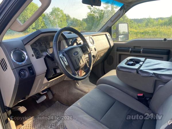 Black Ford F-Series 2009 in Rakvere, with an engine capacity of 6.40 L and mileage of 275 thousand km for 24500 €, photo 5 on AUTOMOTO.COM.LV