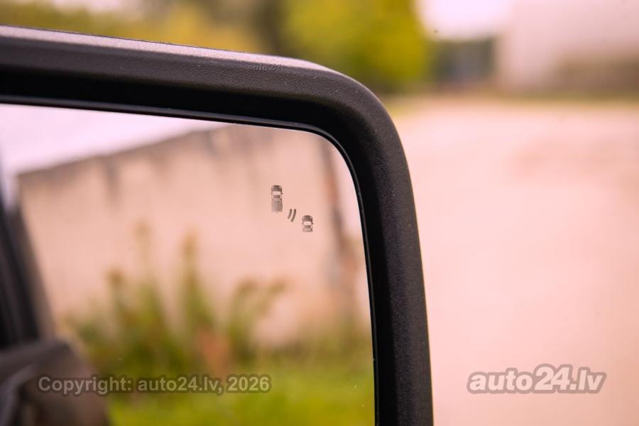 Black Ford F-Series 2022 in Riga, with an engine capacity of 3.50 L and mileage of 25 thousand km for 45000 €, photo 10 on AUTOMOTO.COM.LV