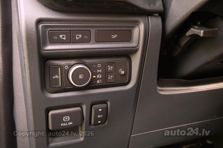 Black Ford F-Series 2022 in Riga, with an engine capacity of 3.50 L and mileage of 25 thousand km for 45000 €, photo 15 on AUTOMOTO.COM.LV