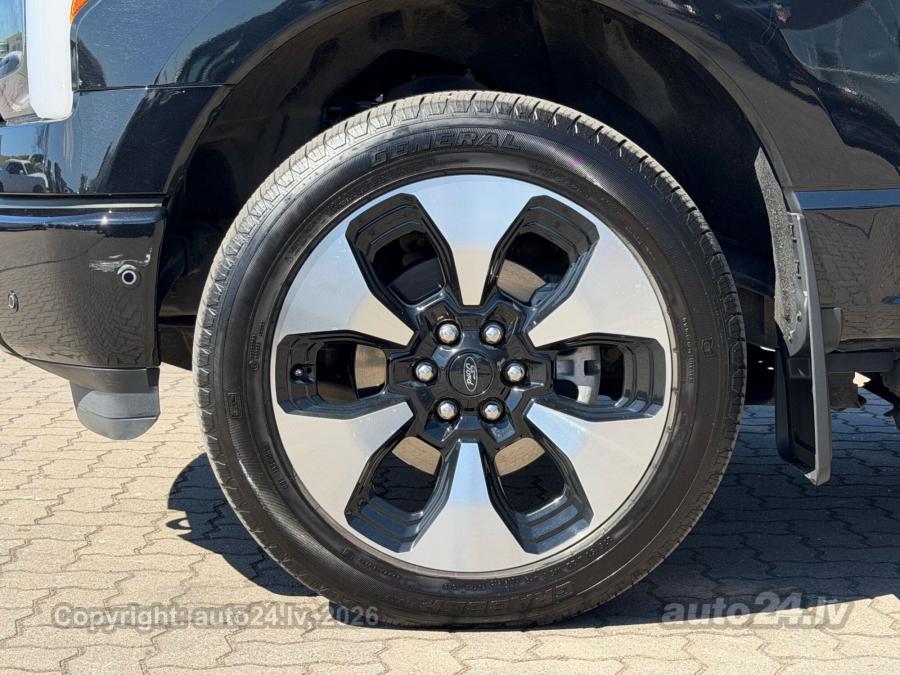 Black Ford F-Series 2023 in Tallinn, with an engine capacity of 0.00 L and mileage of 35 thousand km for 85900 €, photo 10 on AUTOMOTO.COM.LV