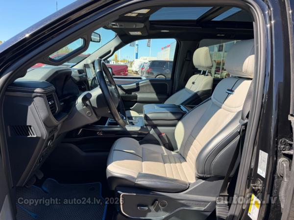 Melns Ford F-Series 2023 Tallina, ar dzinēja tilpumu 0.00 L un nobraukumu 35 tūkst. km par 85900 €, foto 10 vietnē AUTOMOTO.COM.LV