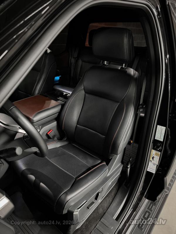 Black Ford F-Series 2024 in Tallinn, with an engine capacity of 5.00 L and mileage of 31 thousand km for 69900 €, photo 7 on AUTOMOTO.COM.LV