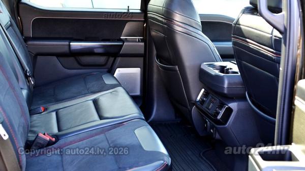 Zaļš Ford F-Series 2024 Tallina, ar dzinēja tilpumu 5.20 L un nobraukumu 6 tūkst. km par 148000 €, foto 7 vietnē AUTOMOTO.COM.LV