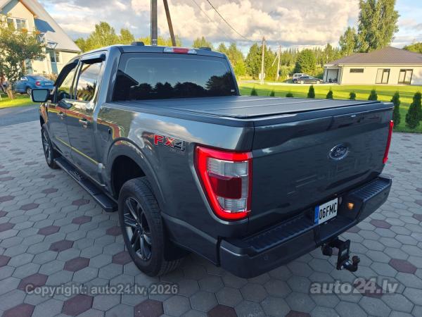 Pelēks Ford F-Series 2024 Paide, ar dzinēja tilpumu 5.00 L un nobraukumu 47 tūkst. km par 74900 €, foto 4 vietnē AUTOMOTO.COM.LV