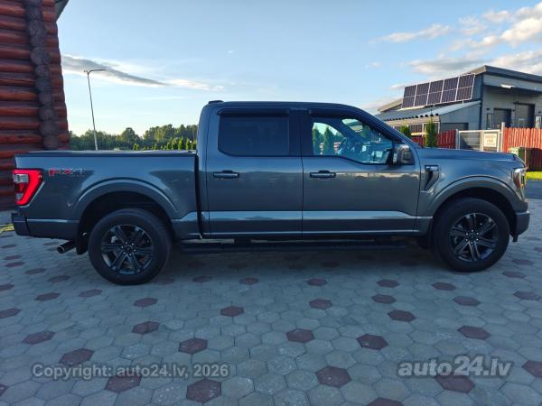 Pelēks Ford F-Series 2024 Paide, ar dzinēja tilpumu 5.00 L un nobraukumu 47 tūkst. km par 74900 €, foto 6 vietnē AUTOMOTO.COM.LV