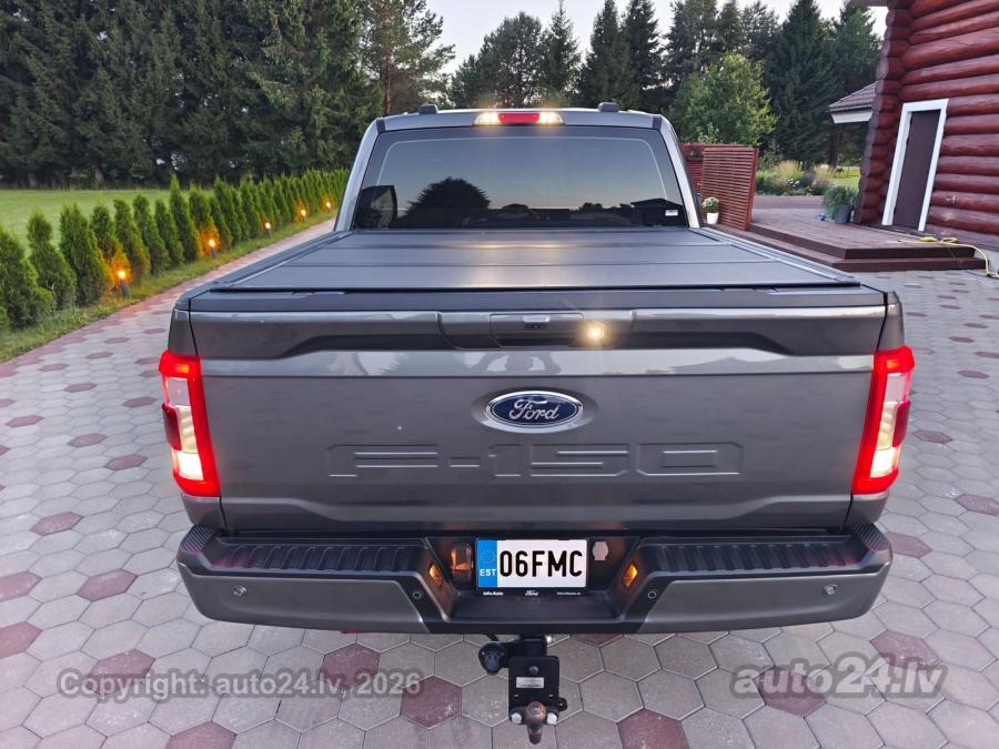 Pelēks Ford F-Series 2024 Paide, ar dzinēja tilpumu 5.00 L un nobraukumu 47 tūkst. km par 74900 €, foto 8 vietnē AUTOMOTO.COM.LV