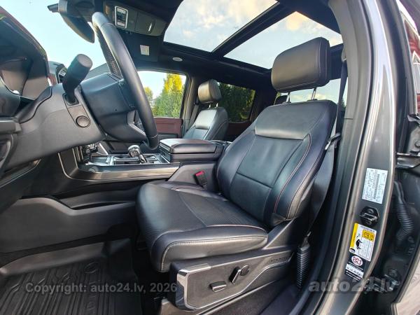 Pelēks Ford F-Series 2024 Paide, ar dzinēja tilpumu 5.00 L un nobraukumu 47 tūkst. km par 74900 €, foto 10 vietnē AUTOMOTO.COM.LV