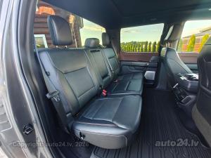 Pelēks Ford F-Series 2024 Paide, ar dzinēja tilpumu 5.00 L un nobraukumu 47 tūkst. km par 74900 €, foto 13 vietnē AUTOMOTO.COM.LV