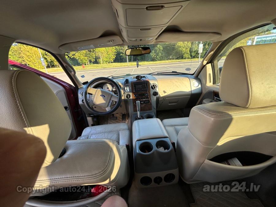 Red Ford F-Series 2004 in Johvi, with an engine capacity of 5.40 L and mileage of 345 thousand km for 10000 €, photo 9 on AUTOMOTO.COM.LV