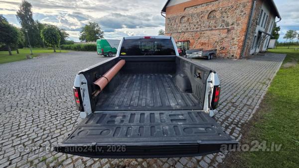 Balts Ford F-Series 2017 Tartu, ar dzinēja tilpumu 5.00 L un nobraukumu 279 tūkst. km par 35900 €, foto 8 vietnē AUTOMOTO.COM.LV