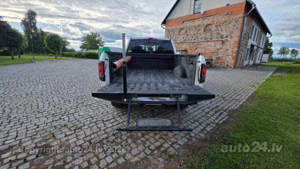 Balts Ford F-Series 2017 Tartu, ar dzinēja tilpumu 5.00 L un nobraukumu 279 tūkst. km par 35900 €, foto 9 vietnē AUTOMOTO.COM.LV